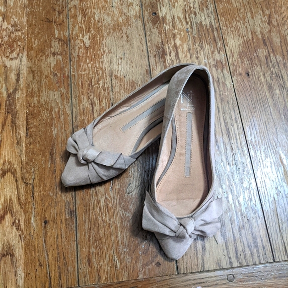 new directions | Shoes | New Direction Flats Womens 7 And A Half Kaki ...